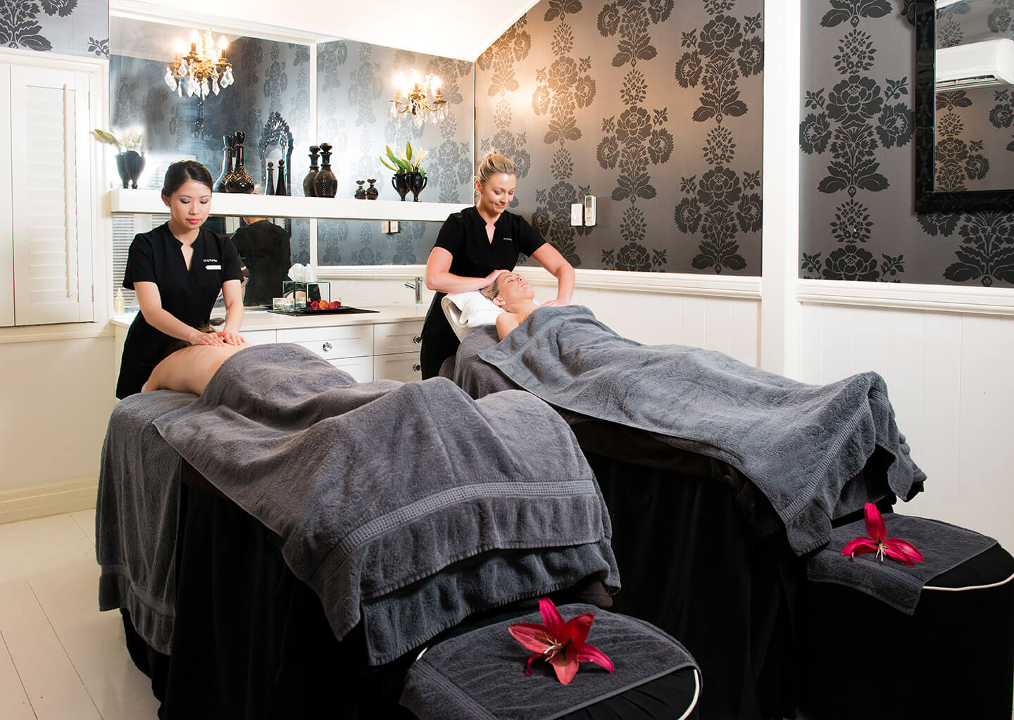 Stephanies Vintage Spa | Ideal Bride