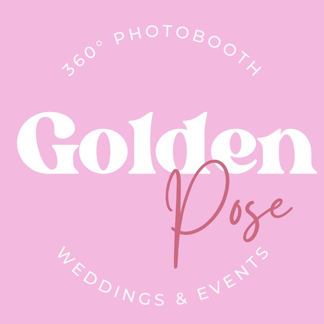 Golden Pose Photobooth | Ideal Bride